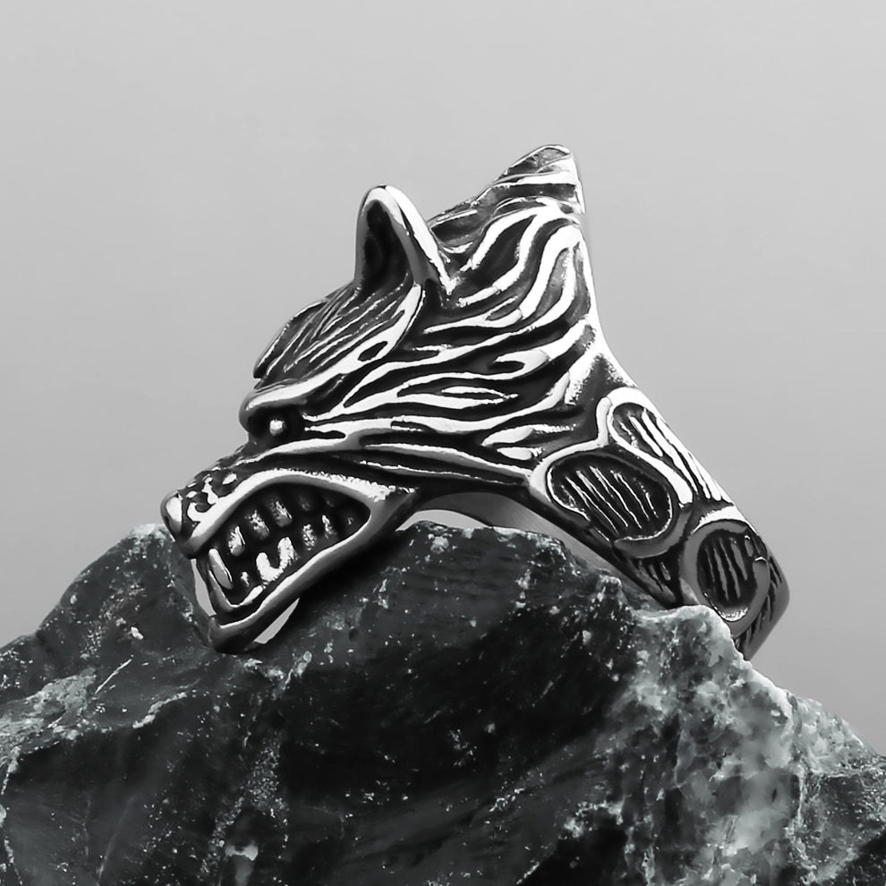 Wild Fangs Ring – Viking Century